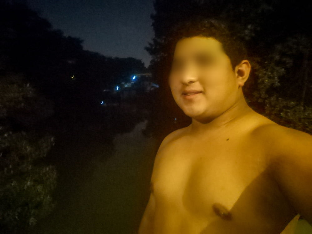 Foticos Nocturnas En La Calle Sin Camiseta 01 16 Pics Xhamster