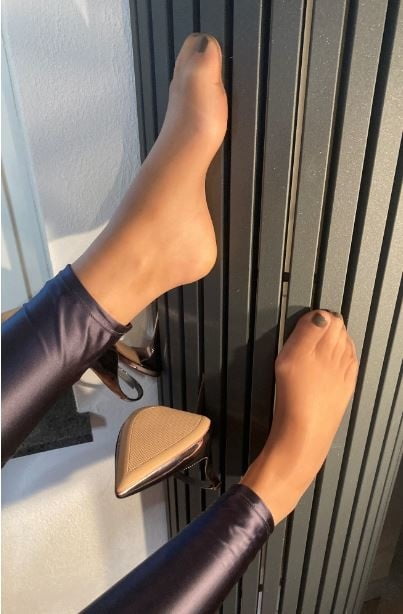 Sling Pumps And Spandex Leggings 40 Pics Xhamster